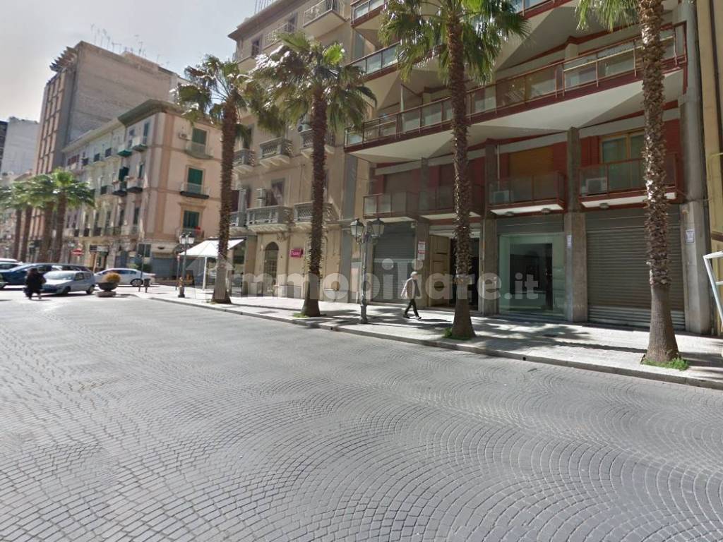 Negozio - Locale commerciale, Taranto, Rif. 103598240 - Immobiliare.it