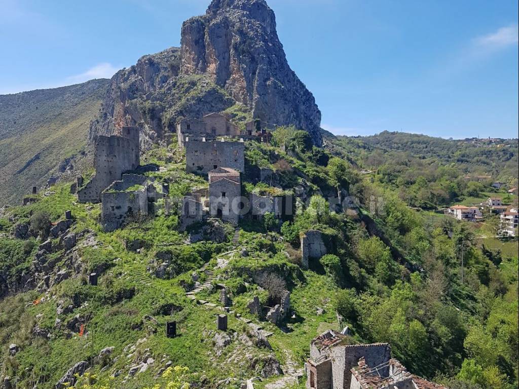 Vendita Cascina in via Olmo 3 Centola. Da ristrutturare, 1500 m², rif ...