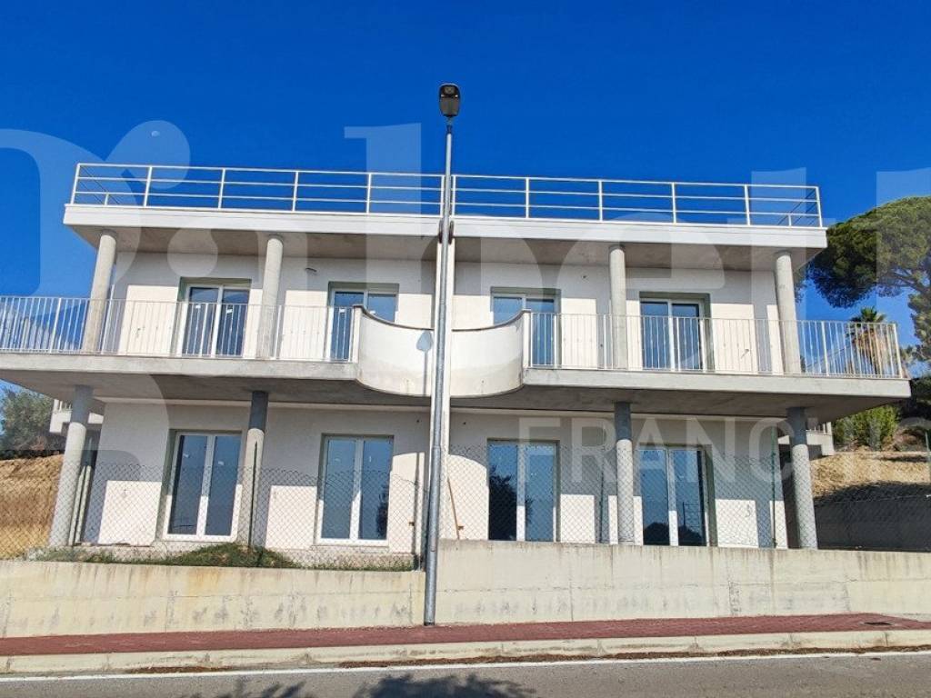 Vendita Villa unifamiliare in via Vascello, 17 Tortoreto. Nuova, posto ...