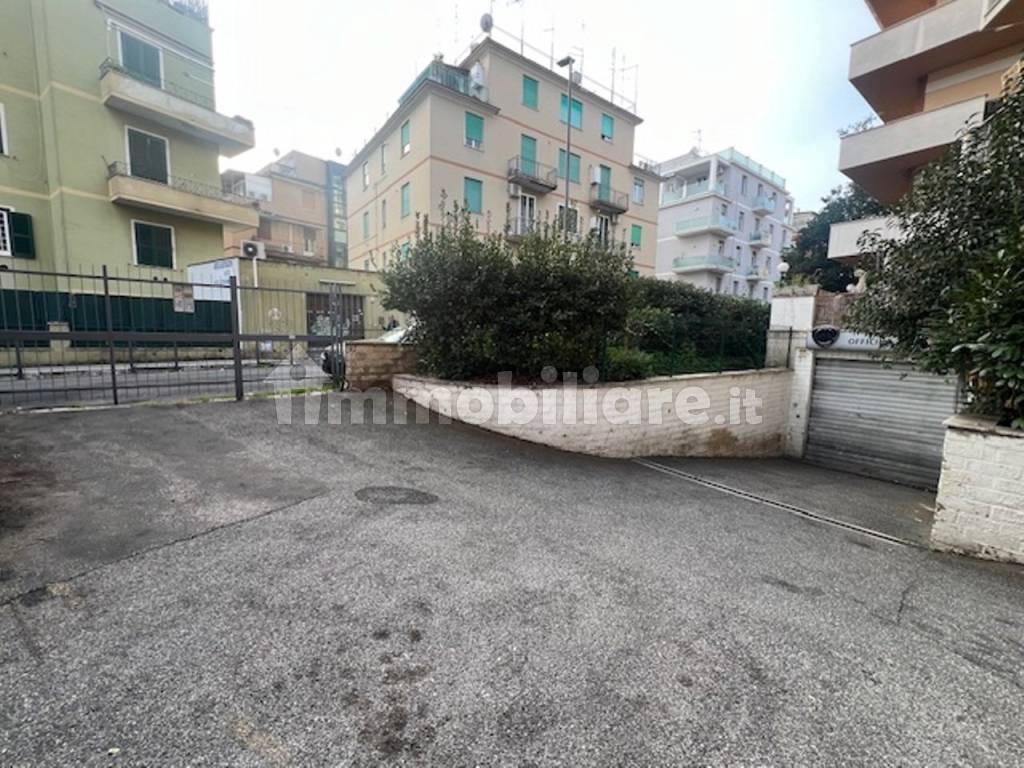 Locale commerciale via Teodolfo Mertel 4, Roma, Rif. 116982747 ...