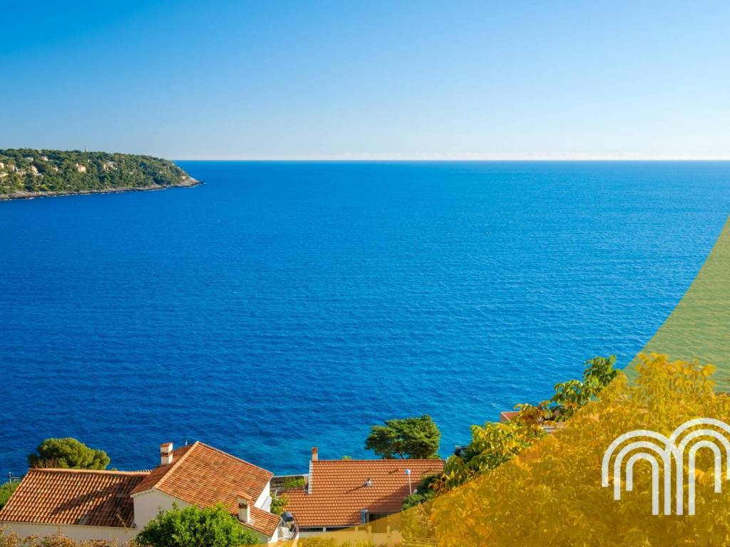 Vendita Appartamento Roquebrune-Cap-Martin. Trilocale, Ottimo stato ...