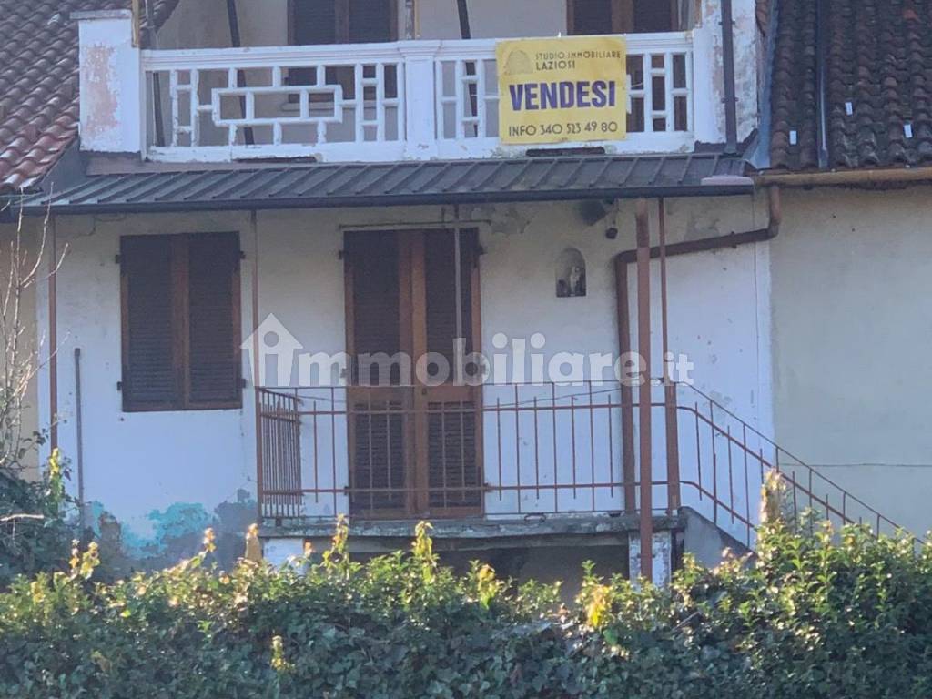 Vendita Rustico in Strada Corio 35 San Carlo Canavese. Da ristrutturare ...