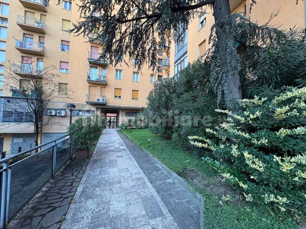 Vendita Appartamento in via Andrea Costa 129. Bologna. Ottimo stato ...