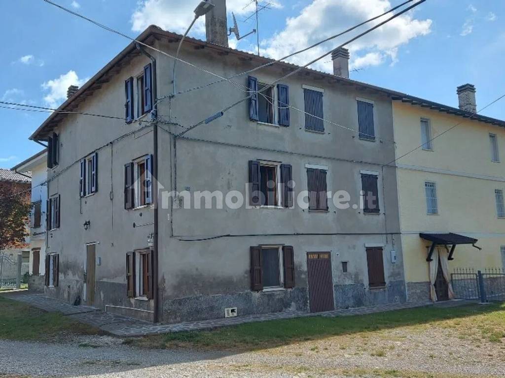 Vendita Rustico in Pescarola San C. Serramazzoni. Buono stato, posto ...