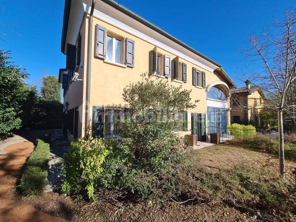 Palazzo - Edificio Strada Bellaria, Modena, Rif. 117058597 - Immobiliare.it