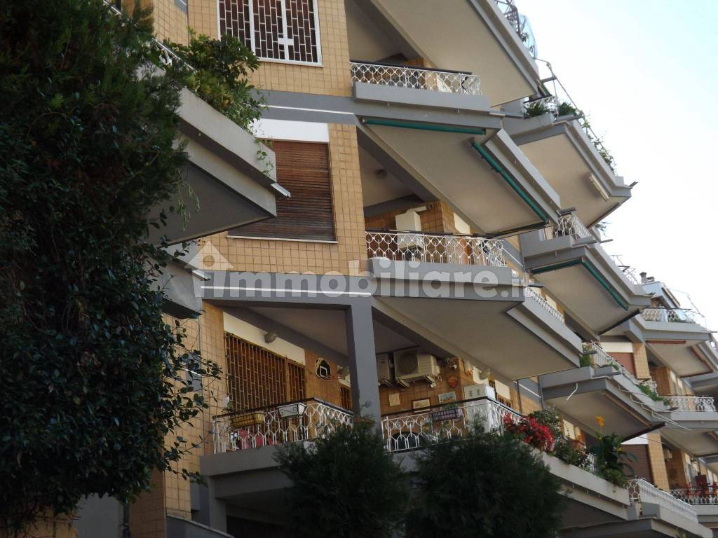 Vendita Appartamento Roma. Quadrilocale in via Virginia Agnelli 81 ...