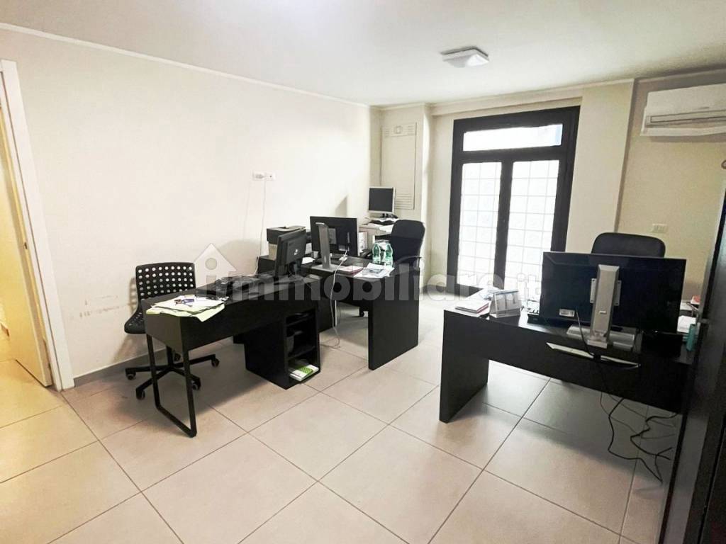 Ufficio - Studio via Guglielmo Marconi 36, Casoria, Rif. 117062397 - Immobiliare.it