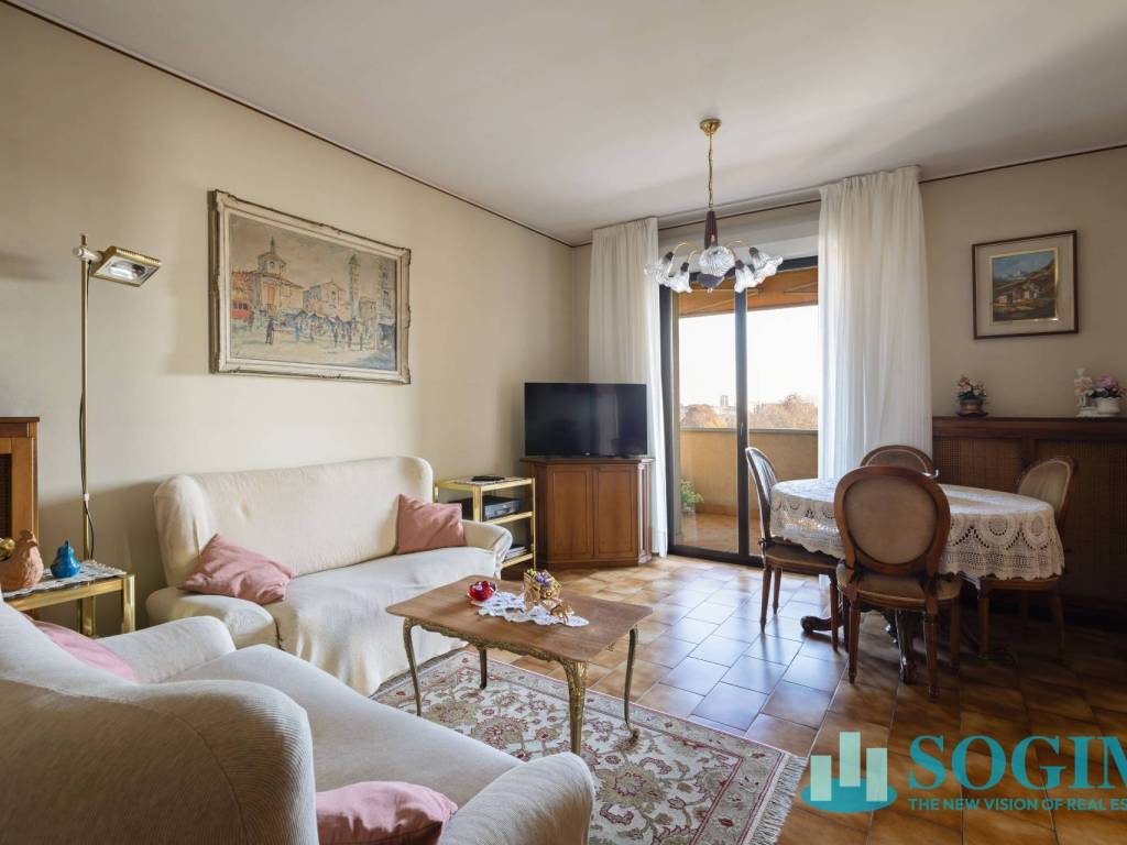 Vendita Appartamento Monza. Trilocale in via Silva 13. Da ristrutturare ...