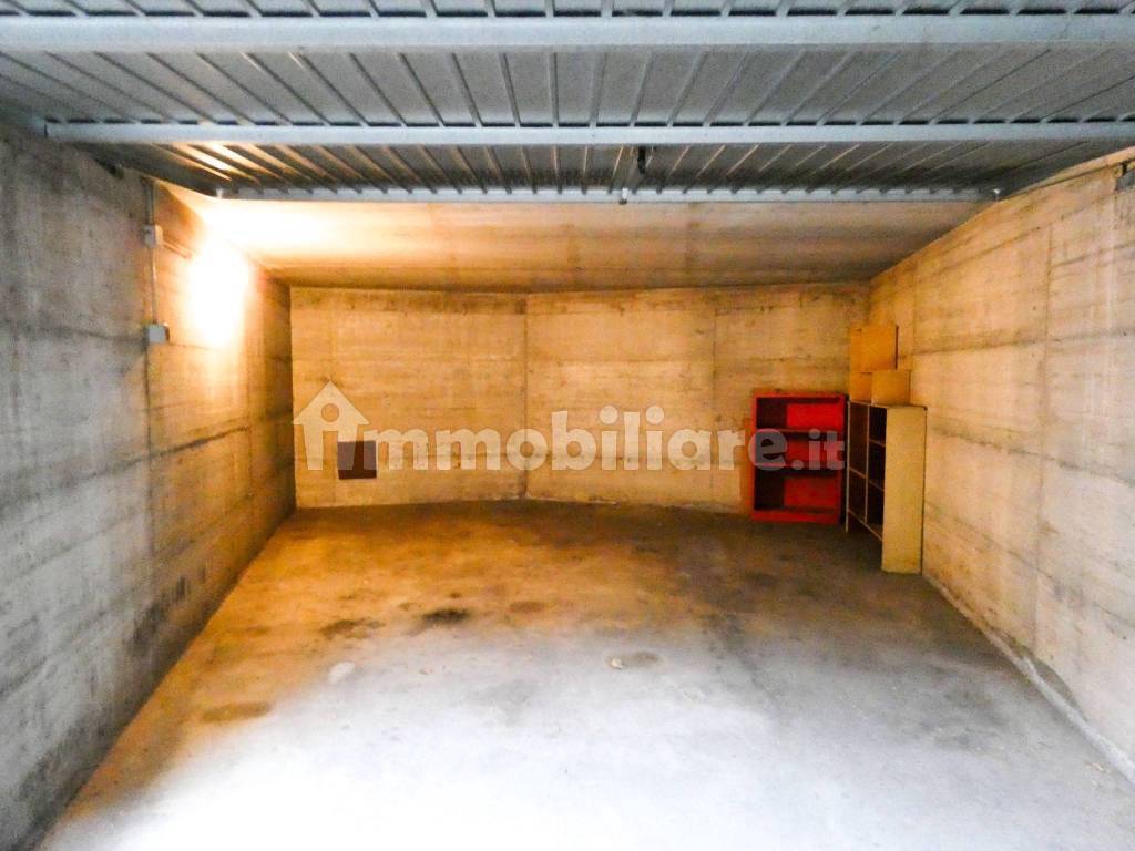 Garage - Box via Pordenone 15, Milano, Rif. 117060649 - Immobiliare.it