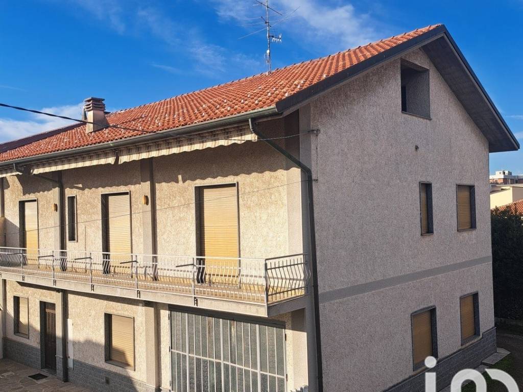 Vendita Villa unifamiliare in via Francesco Porro 19 Rovello Porro ...