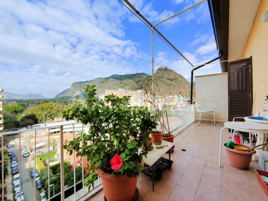 Vendita Attico in via Ciullo D'Alcamo Palermo. Da ristrutturare, con ...