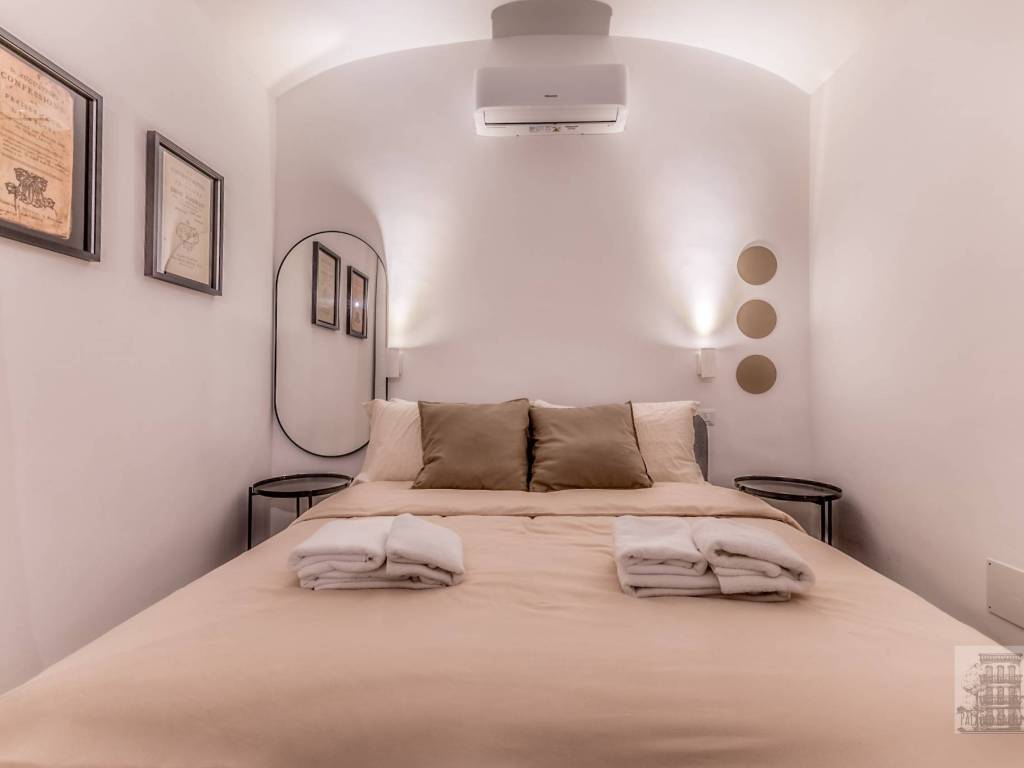 Rent Apartment Rome. 2-room flat in via Trapani 5. Excellent condition ...