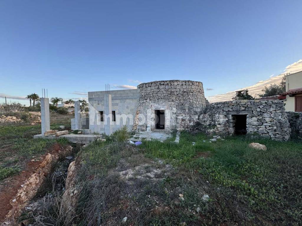 Vendita Trullo in Strada Comunale Michele Gioia Racale. Da ...