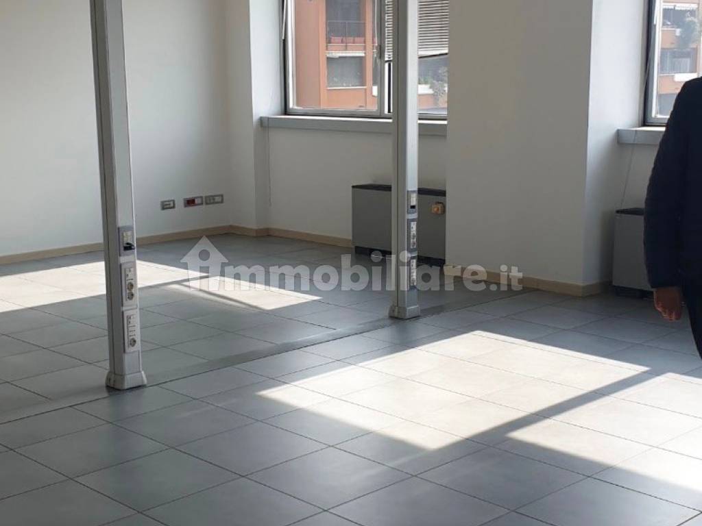 Ufficio - Studio via Gaspare Bugatti 15, Milano, Rif. 117149565 - Immobiliare.it