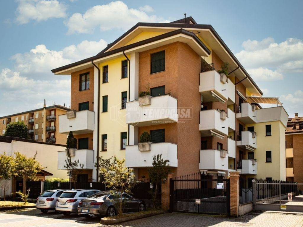 Vendita Appartamento Muggiò. Trilocale in via Roma 35. Ottimo stato ...