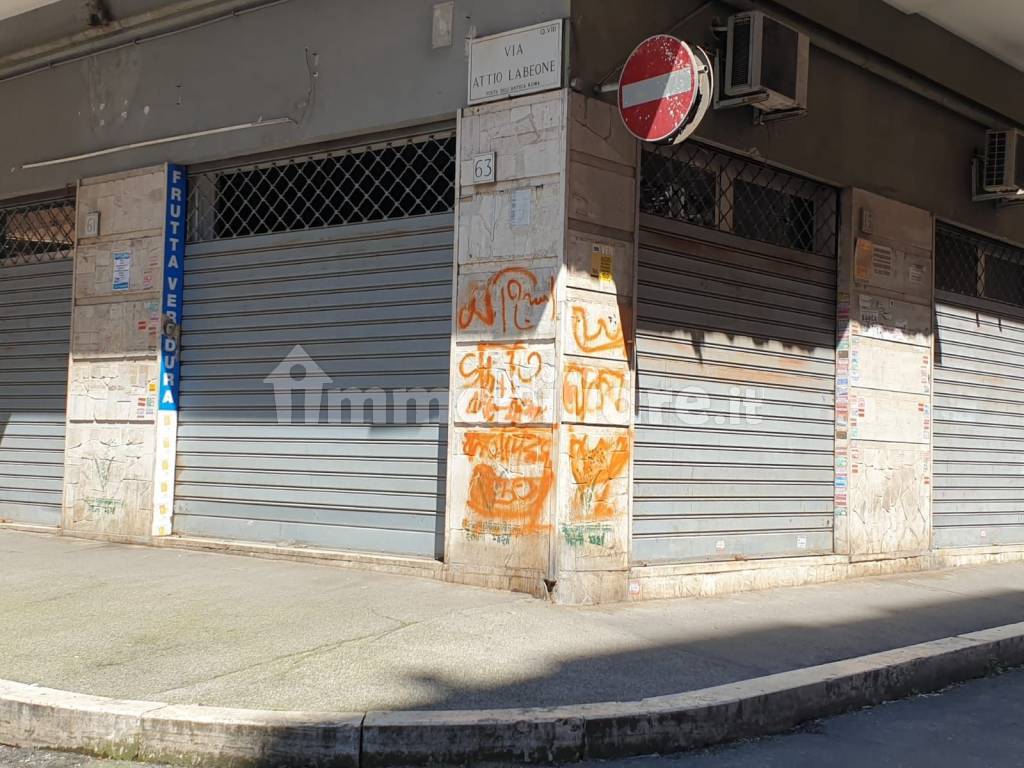 Locale commerciale via Attio Labeone 61, Roma, Rif. 117175509 ...