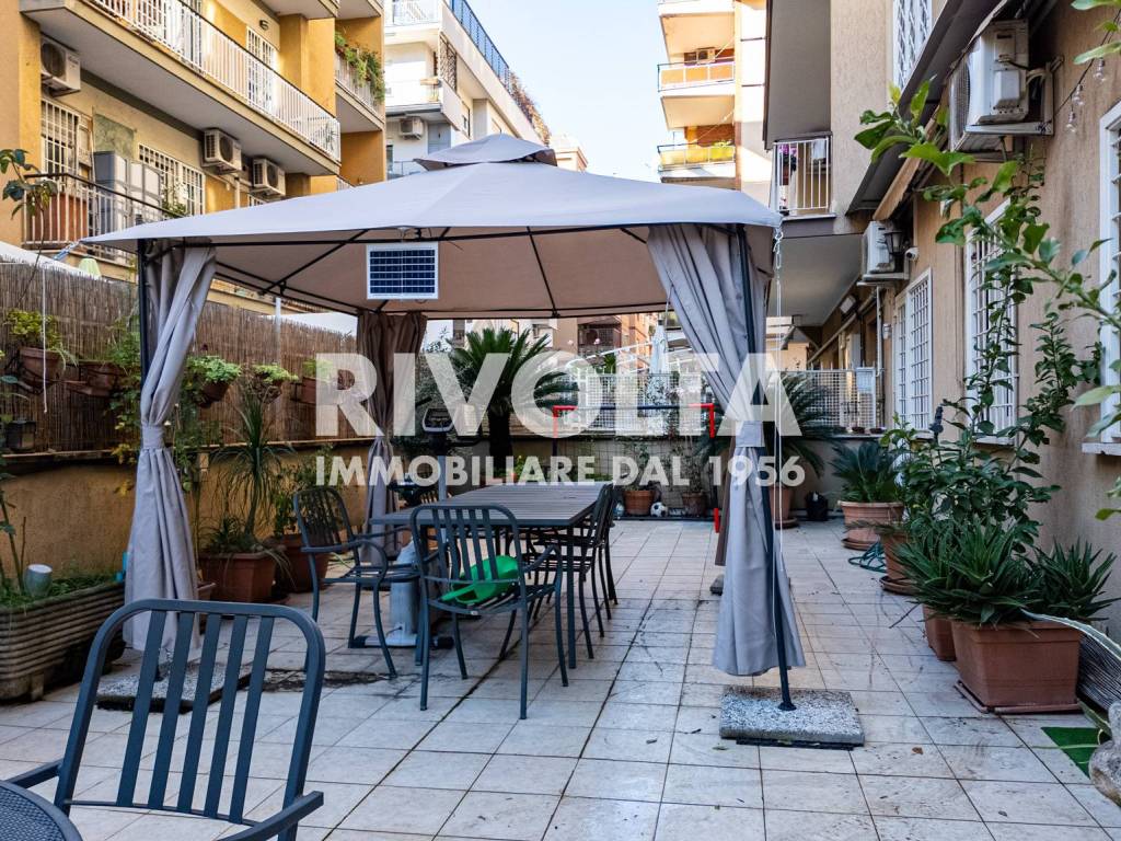 Vendita Appartamento in via Mario Savini. Roma. Buono stato, piano ...