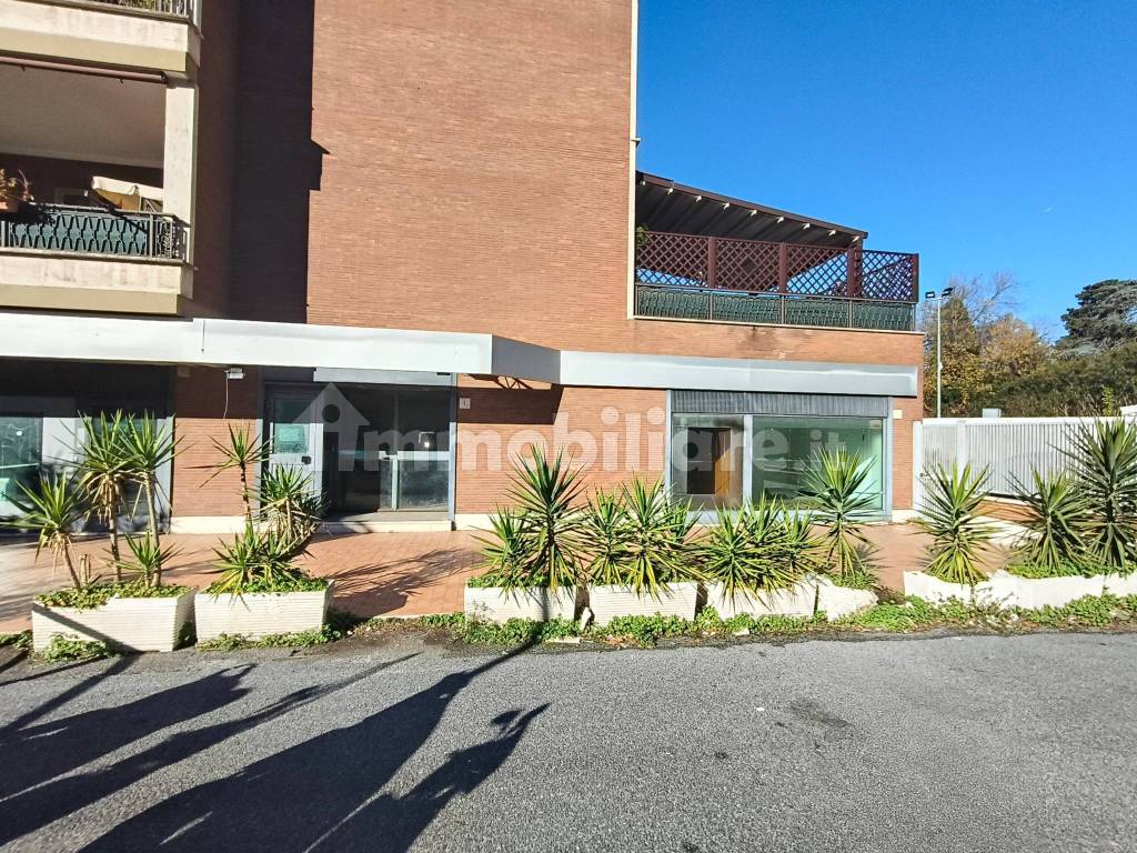 Locale commerciale via del Forte Trionfale 1e, Roma, Rif. 117212551 ...