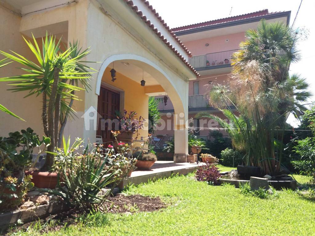 Vendita Villa unifamiliare in via Badalà 55 Fiumefreddo di Sicilia ...
