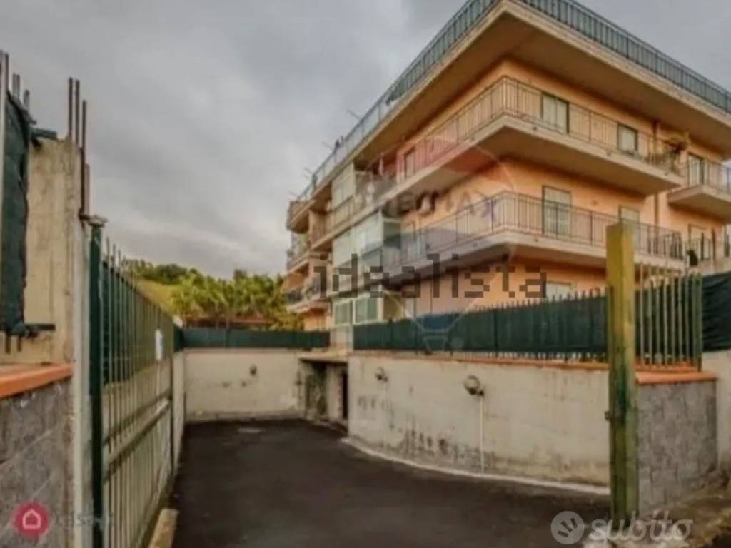 Garage - Box via Fossa della Creta 180, Catania, Rif. 117234375 ...