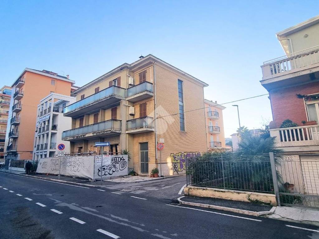 Vendita Appartamento in via Monte San Michele 108. San Benedetto del ...