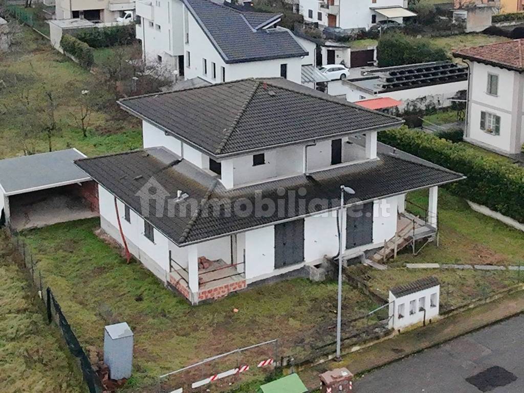 Vendita Villa bifamiliare in via Pierino Codevilla Voghera. Nuova, posto auto, con terrazza ...