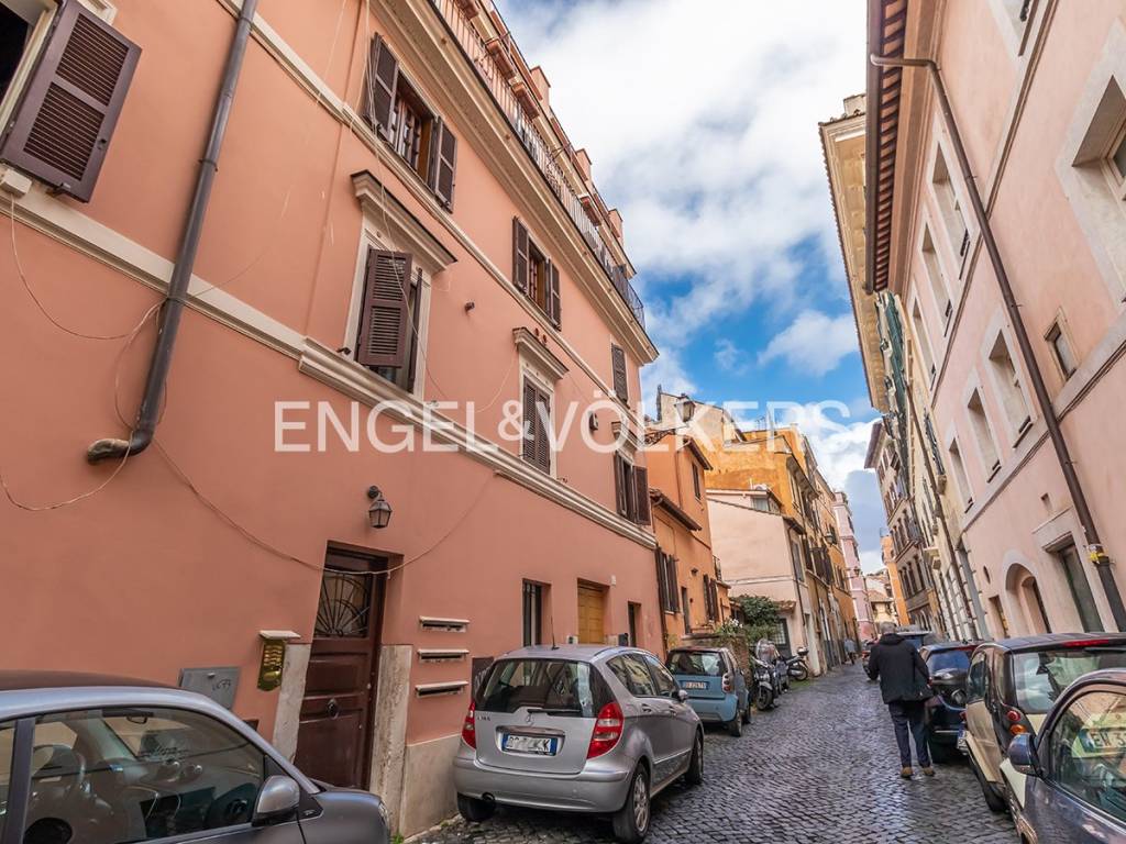 Vendita Appartamento Roma. Bilocale in via della Luce. Ottimo stato ...