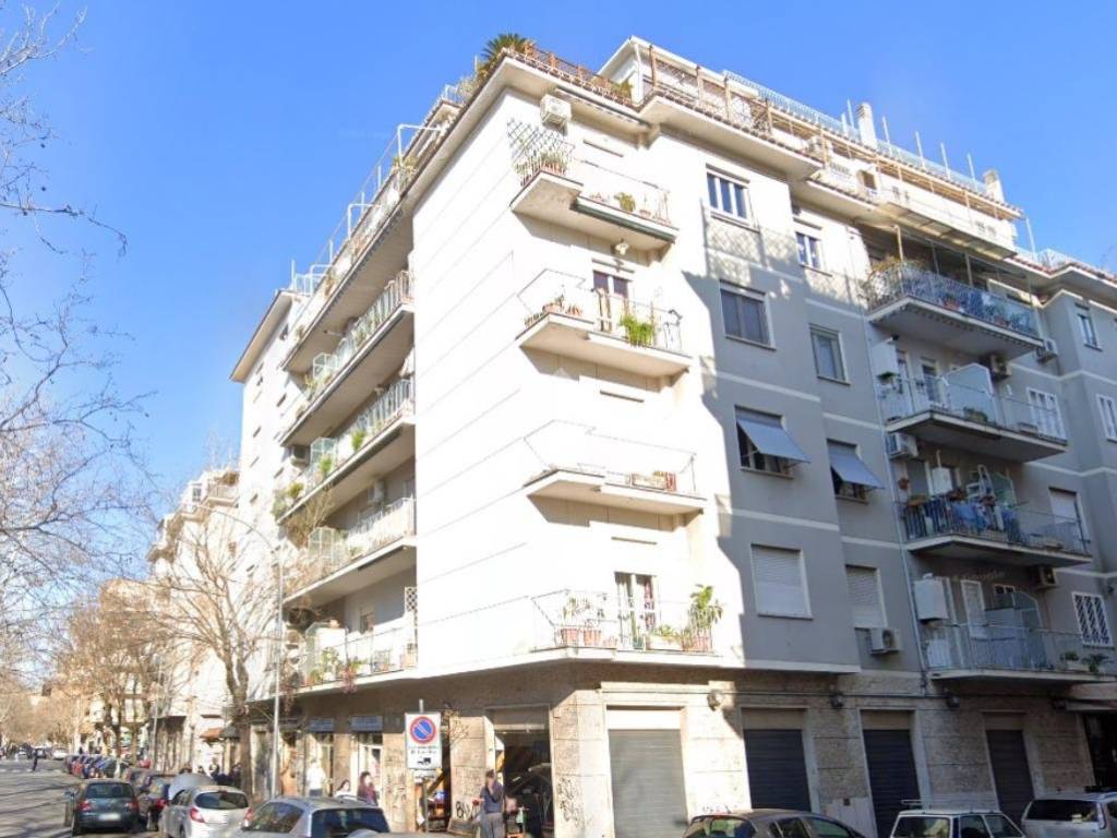 Vendita Appartamento Roma. Bilocale in via Giunio Silano 9. Ottimo ...