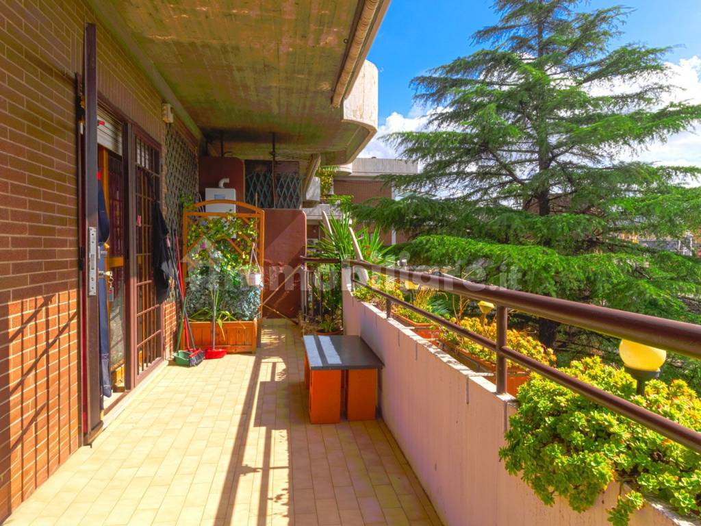 Vendita Appartamento Roma. Bilocale in via Monasterace 14. Buono stato ...