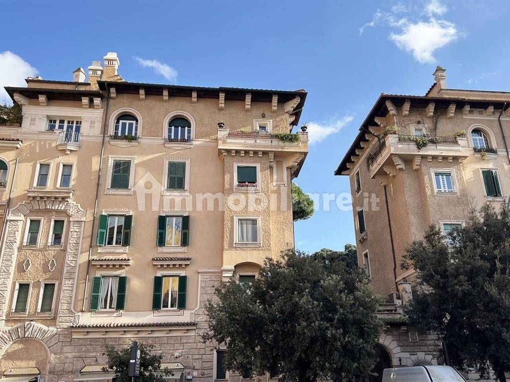 Vendita Appartamento in piazza Tuscolo. Roma. Nuovo, su più livelli ...