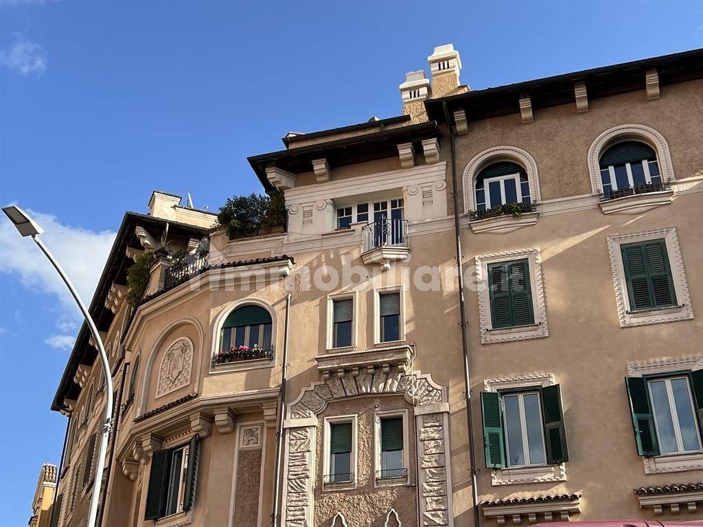 Vendita Appartamento in piazza Tuscolo. Roma. Nuovo, su più livelli ...