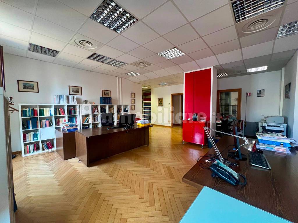 Ufficio - Studio via Carlo Giuseppe Merlo 1, Milano, Rif. 117317177 ...