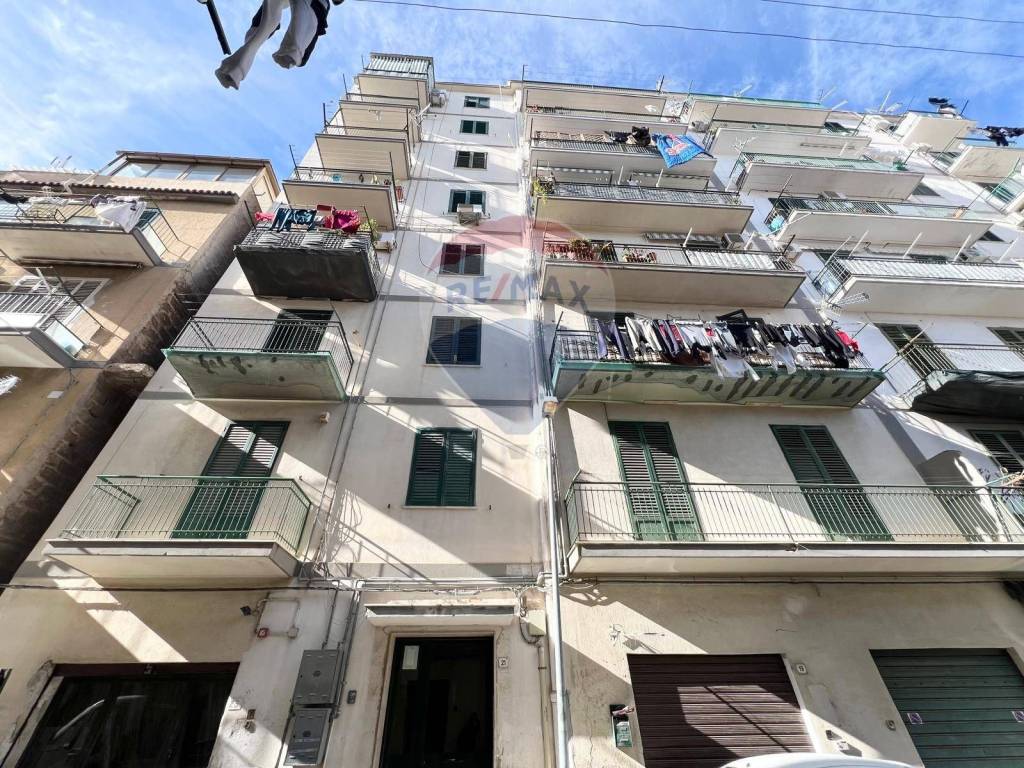 Vendita Appartamento Palermo. Trilocale in via Fiumefreddo 21. Buono ...