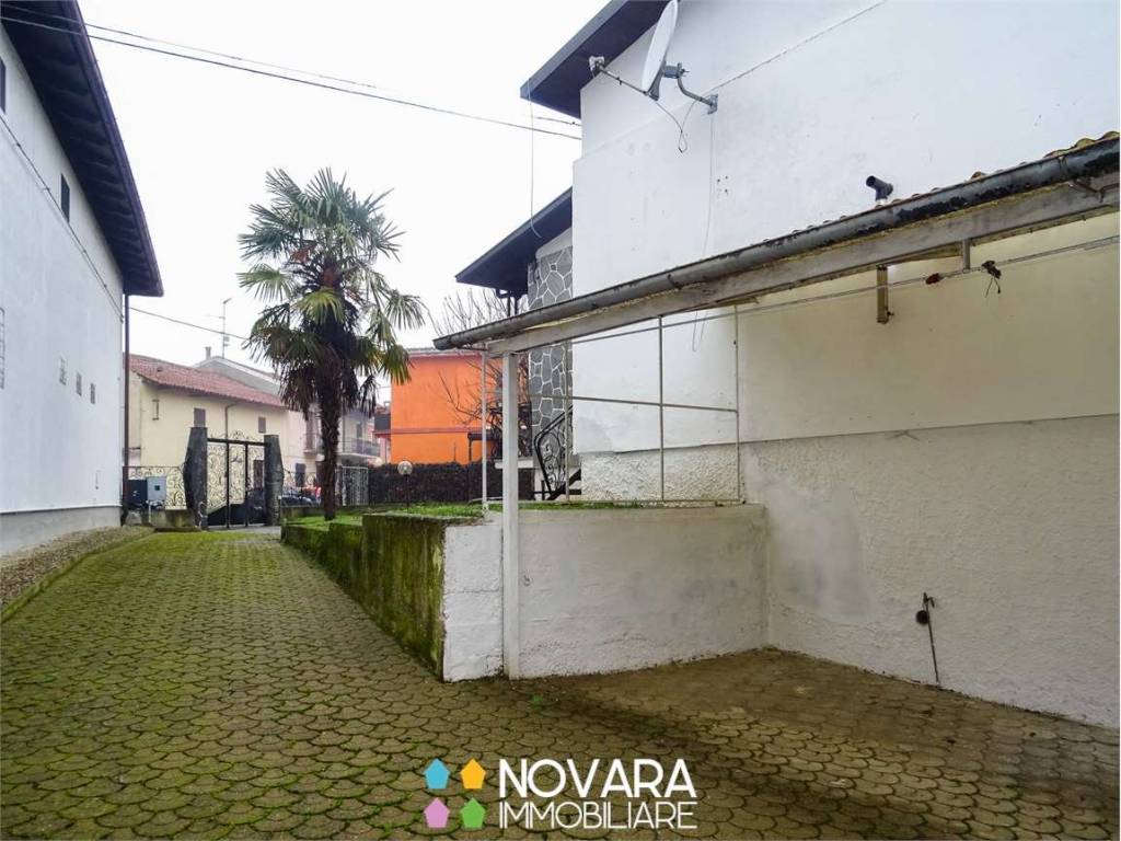 Vendita Villa unifamiliare in via Roma, 61 Palestro. Buono stato, posto ...