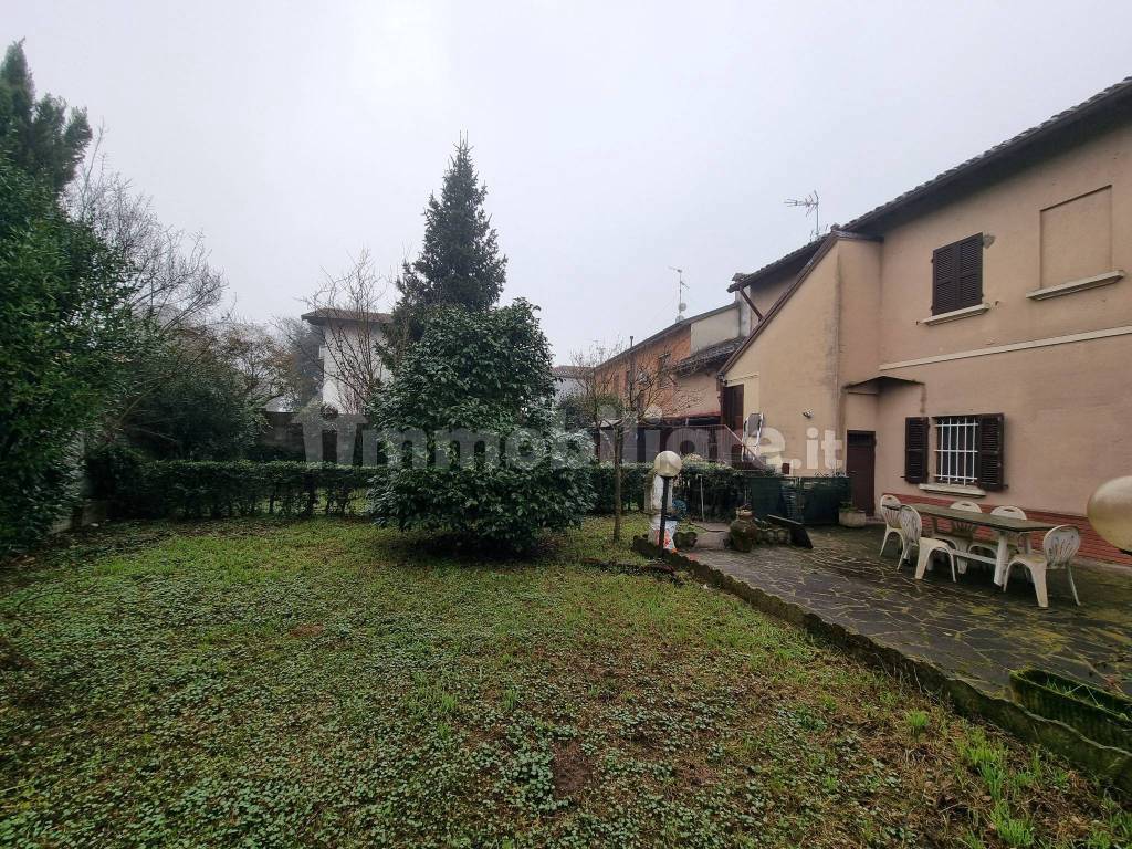 Vendita Appartamento Linarolo. Trilocale, Buono stato, piano terra, posto auto, riscaldamento ...