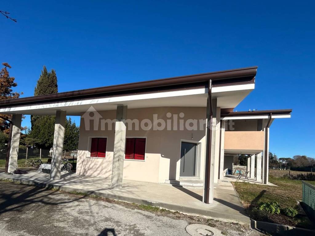 Vendita Villa unifamiliare Valvasone Arzene. Nuova, posto auto, con ...