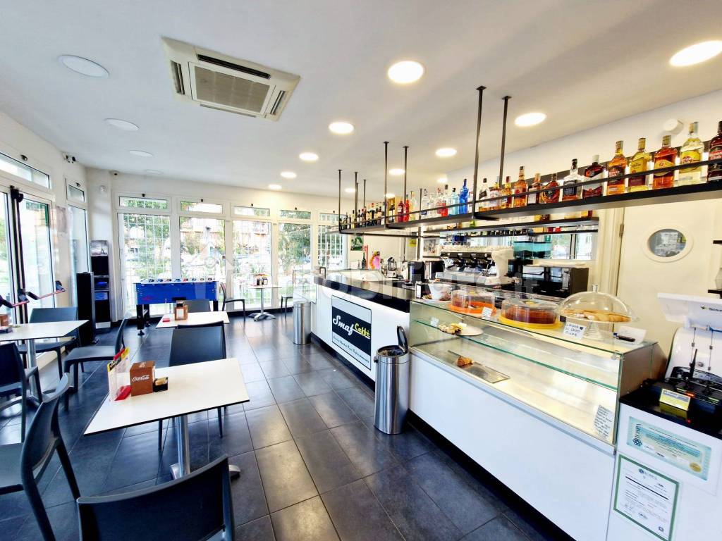 Bar via delle Vigne Nuove 618, Roma, Rif. 117412411 - Immobiliare.it