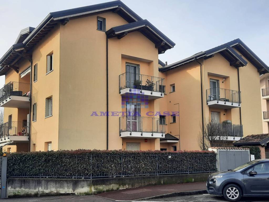 Vendita Appartamento Cornate d'Adda. Quadrilocale in via Don Alberto ...