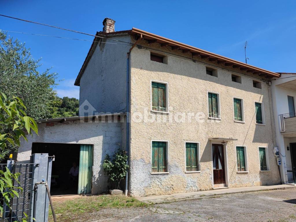Vendita Rustico in via Creazzo Pianezze. Da ristrutturare, 223 m², rif ...