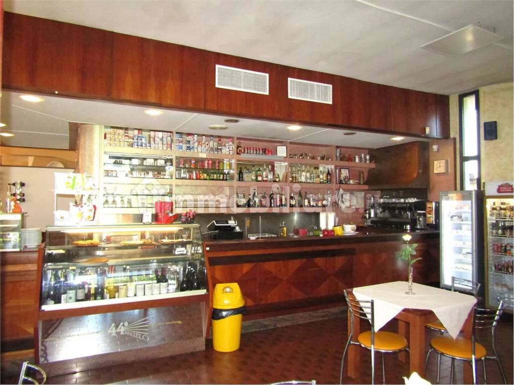 Bar via Vecchia Bolognese, 13, Pistoia, Rif. 117446219 - Immobiliare.it