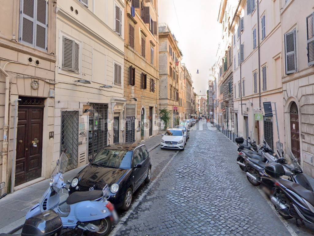 Local commercial via Urbana, Rome, Ref. 117448911 - Immobiliare.it