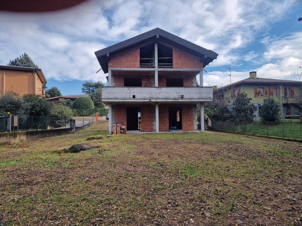 Vendita Villa unifamiliare in via Montello Buguggiate. Nuova, posto ...