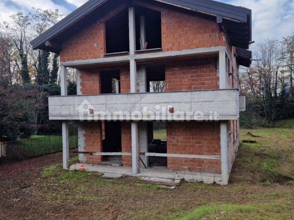 Vendita Villa unifamiliare in via Montello Buguggiate. Nuova, posto ...