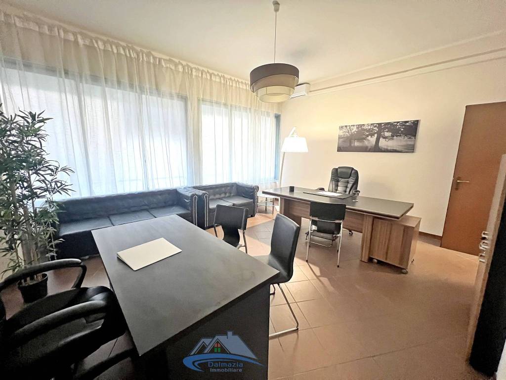 Ufficio - Studio corso Cornelio Tacito 20, Terni, Rif. 117475729 - Immobiliare.it