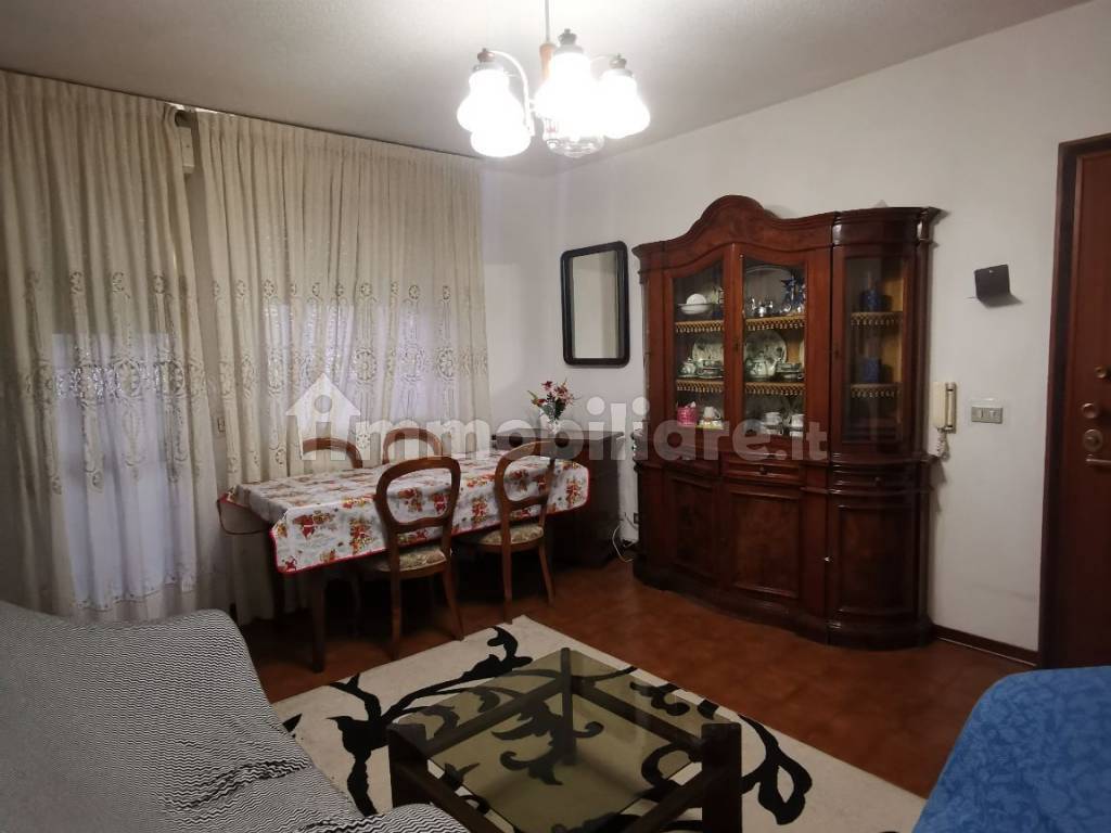 Stanza singola in affitto, affittasi camera singola via Molino di ...