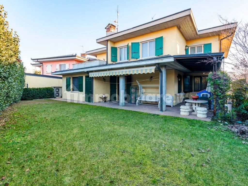 Vendita Appartamento in villa in via Fenil Nuovo Molini Lonato del Garda. Ottimo stato, posto ...