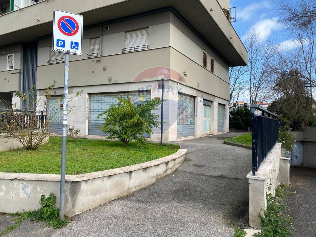 Locale commerciale, Roma, Rif. 117566957 - Immobiliare.it
