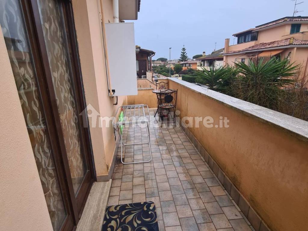 Vendita Villa unifamiliare in via Taro Pomezia. Ottimo stato, con ...