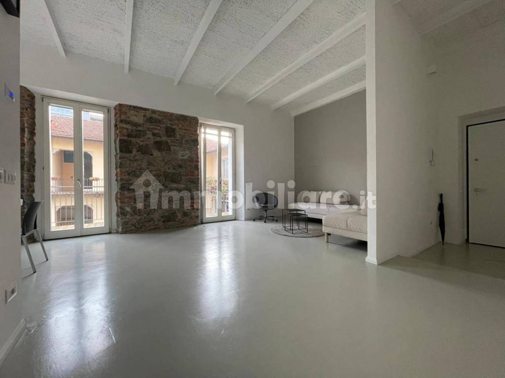 Affitto Appartamento in via Carlo Carcano 14. Varese. Ottimo stato, su ...