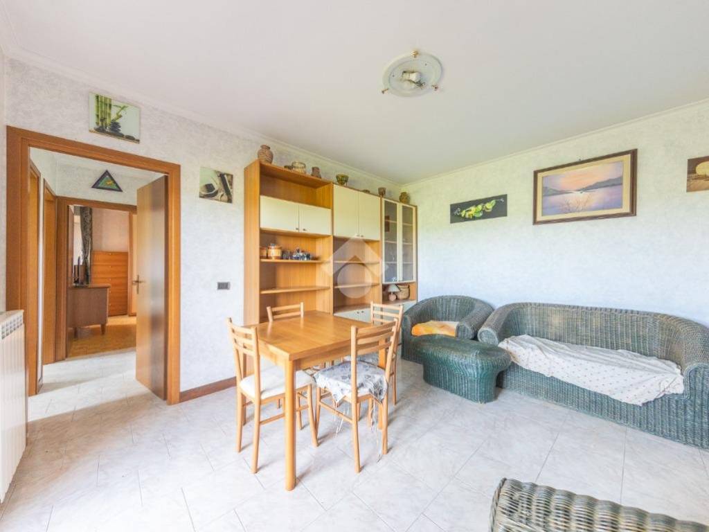 Vendita Appartamento Roma. Trilocale in via Mazzeo Di Ricco 50. Buono ...